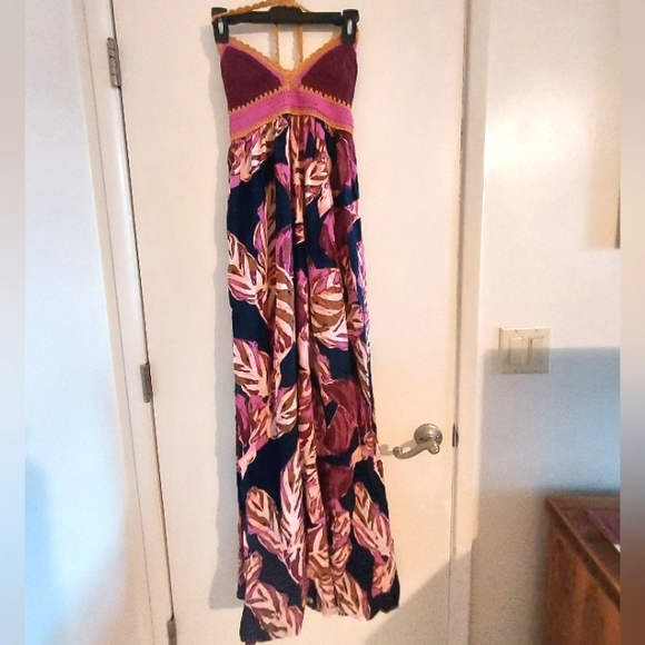 Mossimo Supply Co. | Dresses | Mossimo Xsmall Beautiful Floral And ...